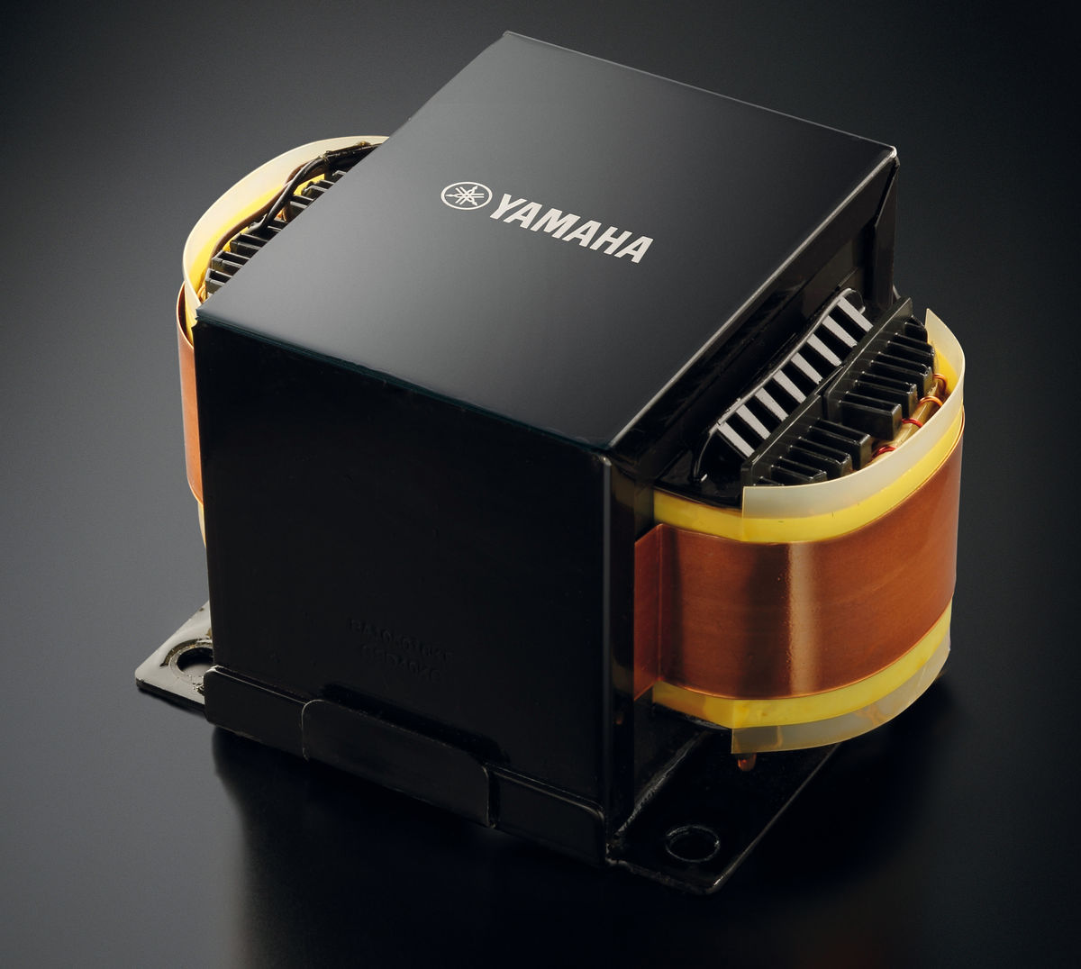 Yamaha A-S2100 Silver - Amplis hi-fi stéréo sur Son-Vidéo.com