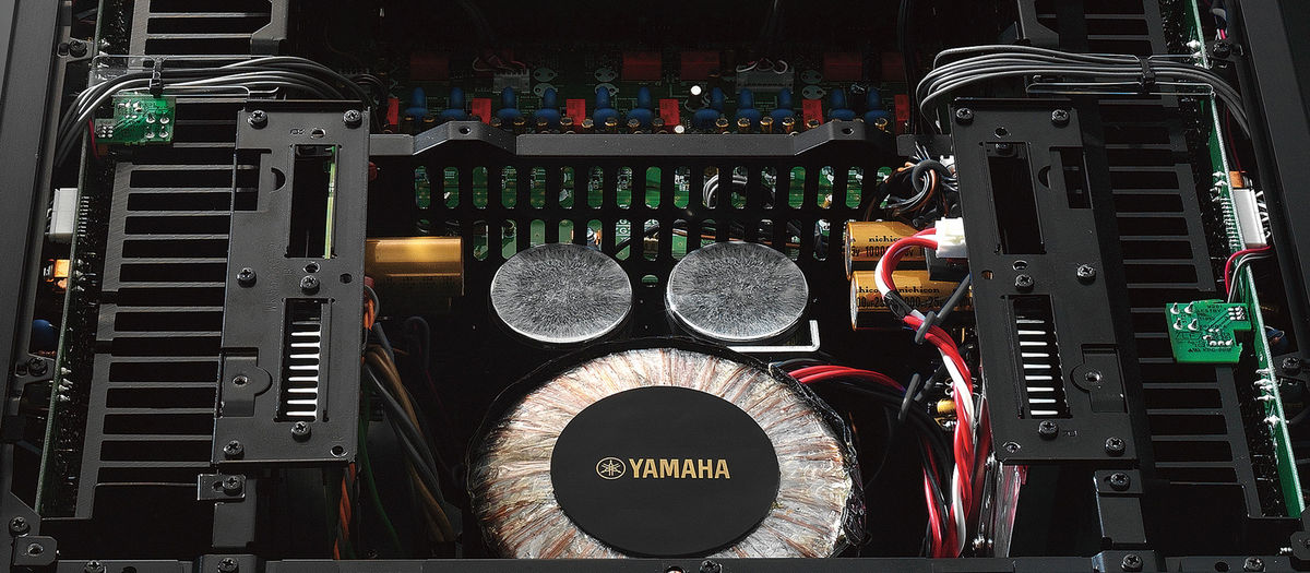 Yamaha MX-A5000 Titane - Amplis de puissance sur Son-Vidéo.com